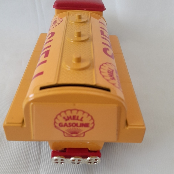 Shell oil tanker | Other | Ertl 931 Shell Oil Tanker Bank Die Castnew ...